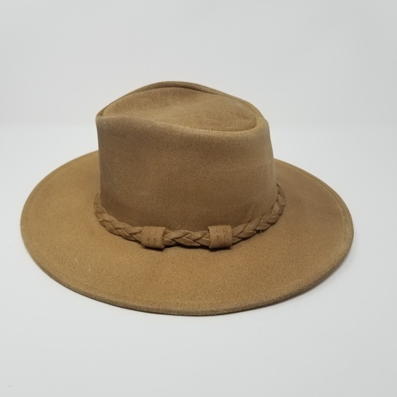 Minnetonka | Accessories | Minnetonka Outback Distressed Leather Hat ...